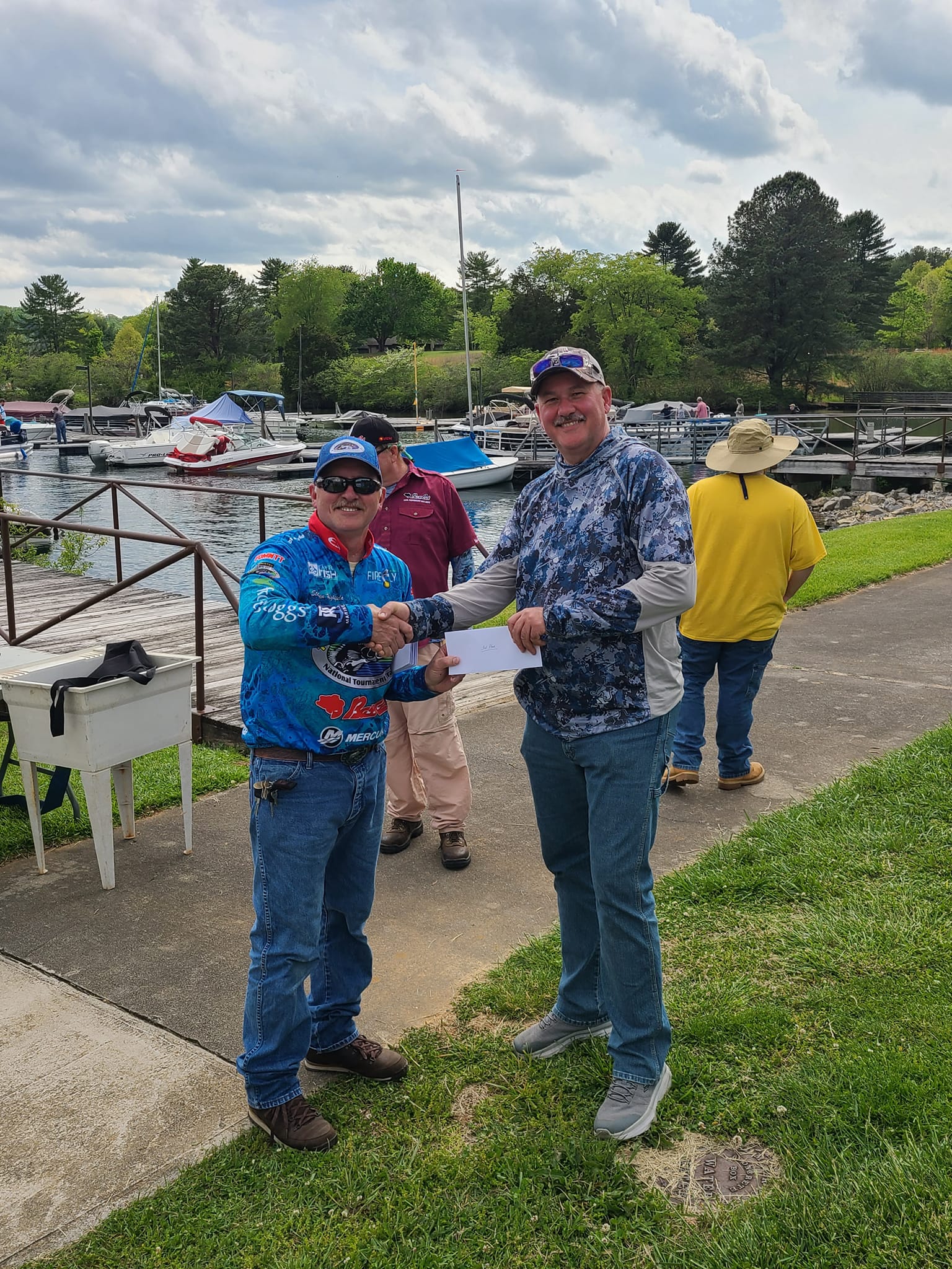 Seth & McKayla Comer Win Fishers of Men VA West on Claytor Lake | The ...