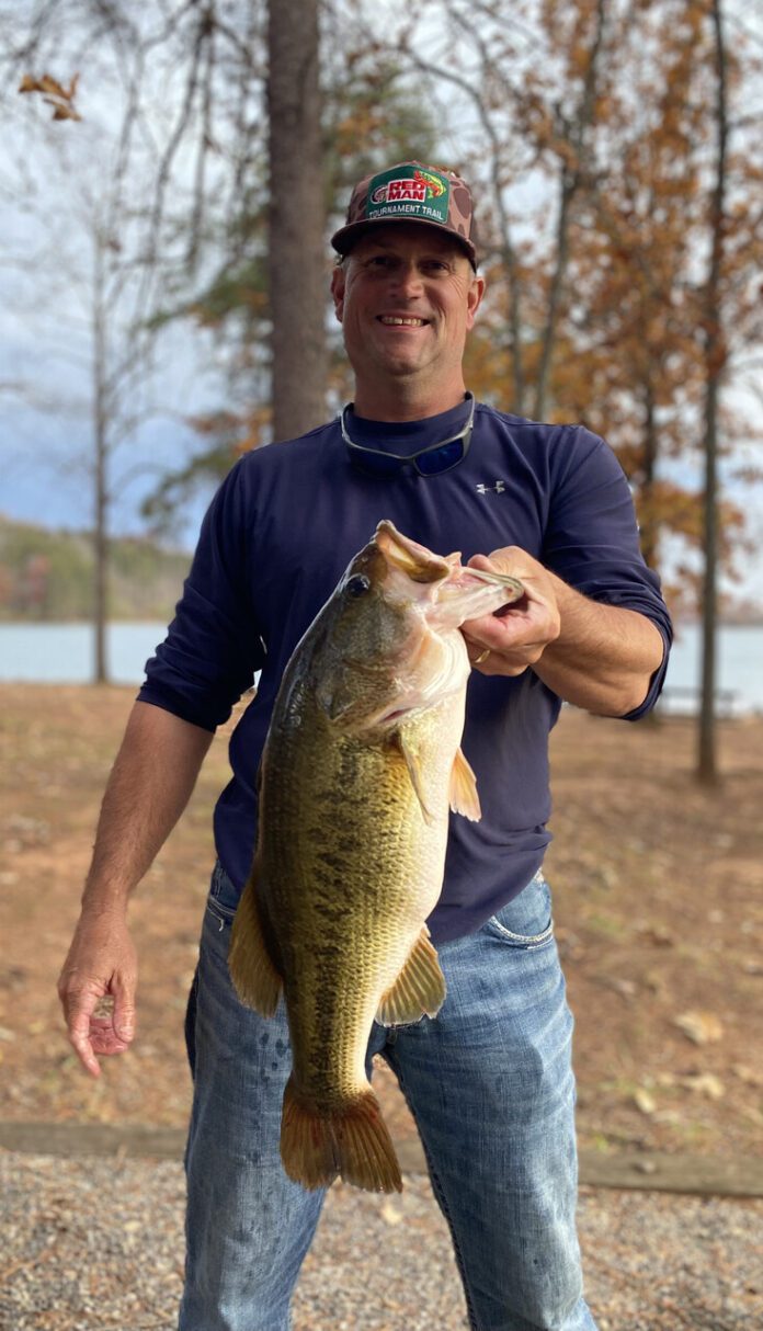 Ryan & Wayne Mace Win CATT Smith Mountain Lake with 19.06 lbs | The Bass Cast
